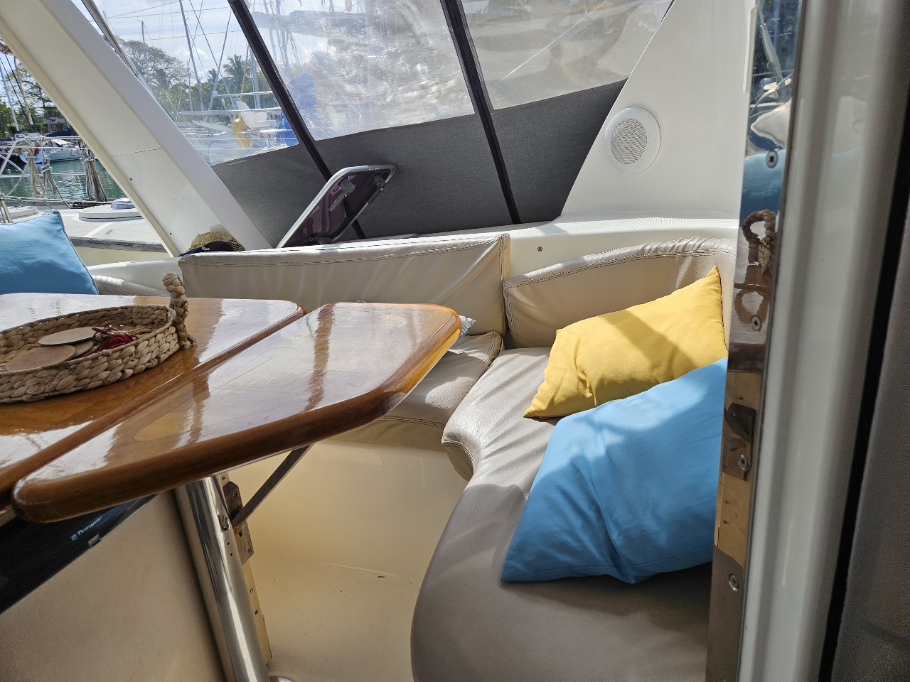 Inside Our New Boat - Mel On The Go